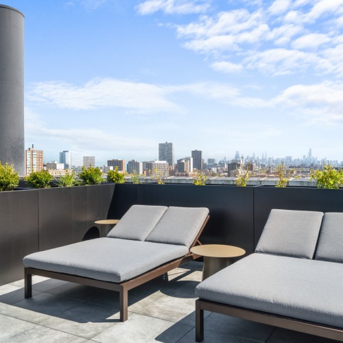 Studio & 1 Bedroom Apartments in Uptown Chicago | The Teller House